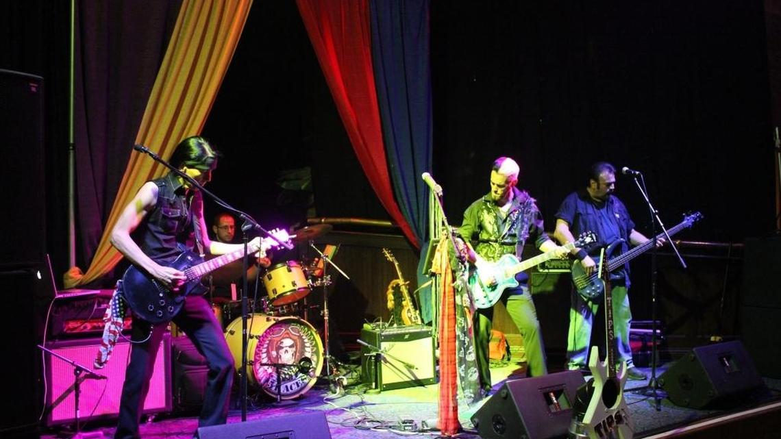 51 Aces kicks off busy September with show at ApCal winery | Fresno Bee