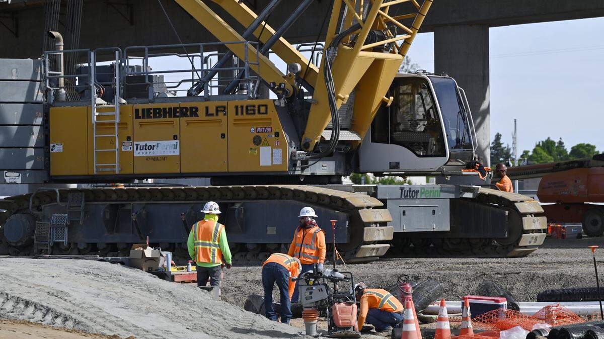Central Valley cities talk high-speed rail tax-increment financing ...