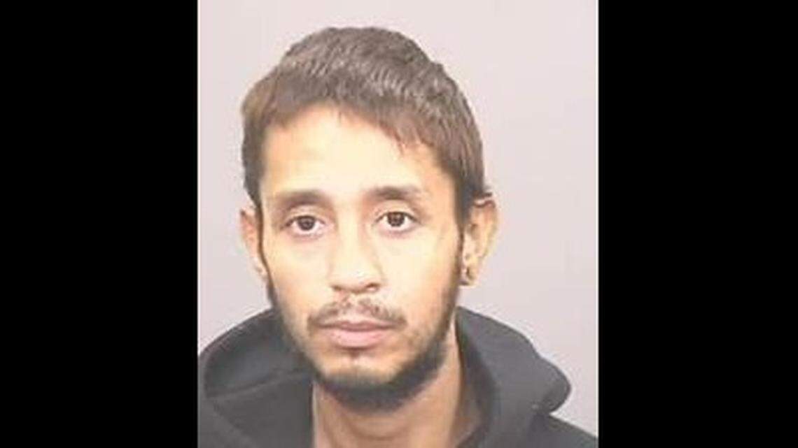 Fresno police describe fatal shooting of suspect with ax | Fresno Bee