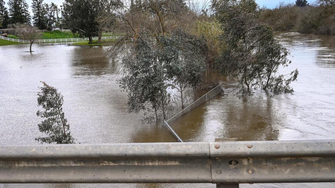 Live updates on Fresno CA, Valley weather, flooding, rain | Fresno Bee