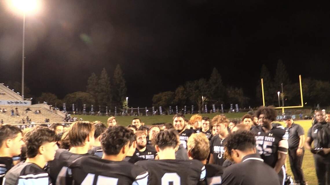 Clovis North football dominates Clovis High in TRAC game | Fresno Bee