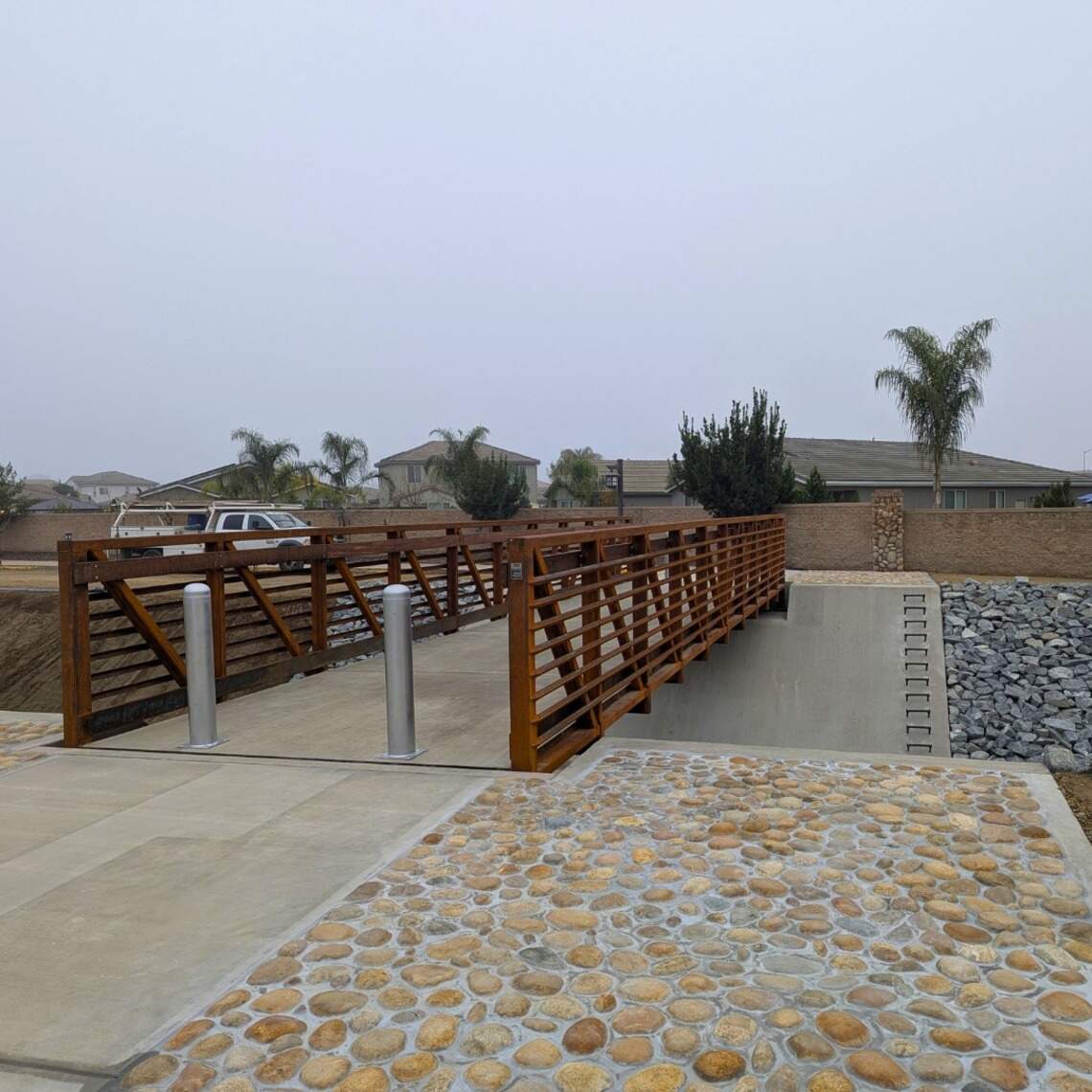 Clovis canal bridge rebuilt to allow future widening plans | Fresno Bee
