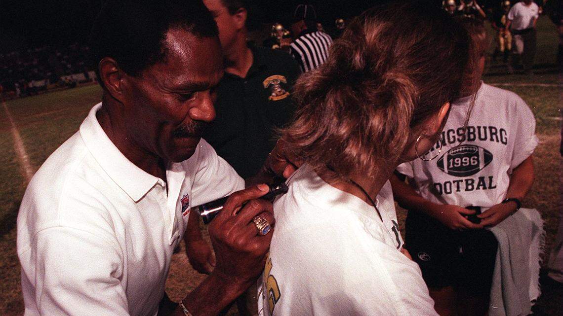 Football Hall of Famer, 49ers star Jimmy Johnson, dies at 86 | Fresno Bee