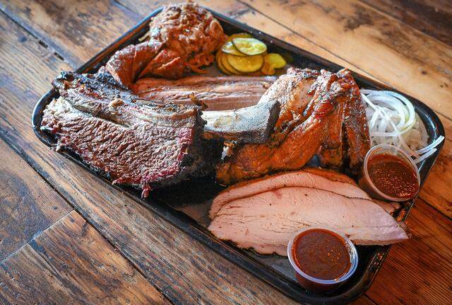 Fresno Horn Barbecue employees say they went unpaid | Fresno Bee